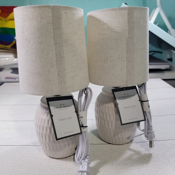 Threshold | Accents | Threshold Set Of Embossed Scoop Pattern Cermaic ...